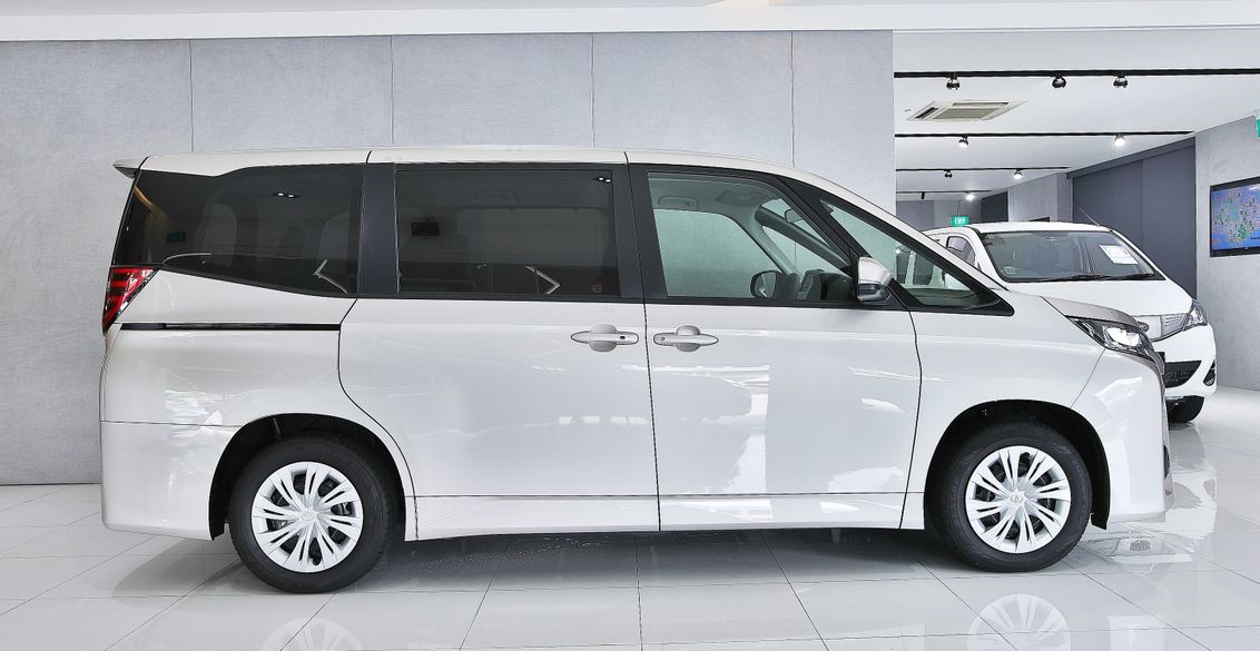 The New Toyota Noah Hybrid | Car Choice Singapore