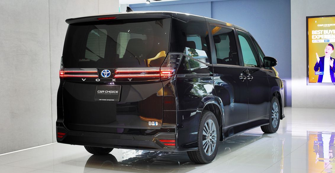 The New Toyota Voxy Hybrid | Car Choice Singapore