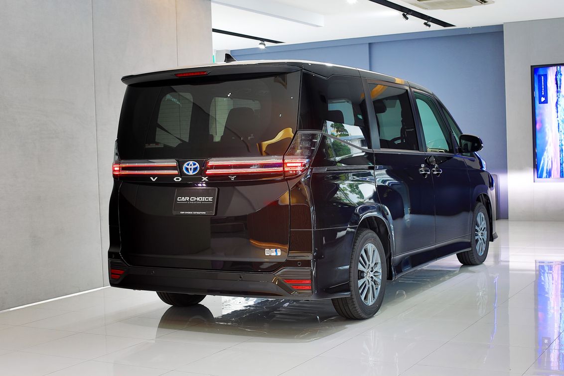 The New Toyota Voxy Hybrid | Car Choice Singapore