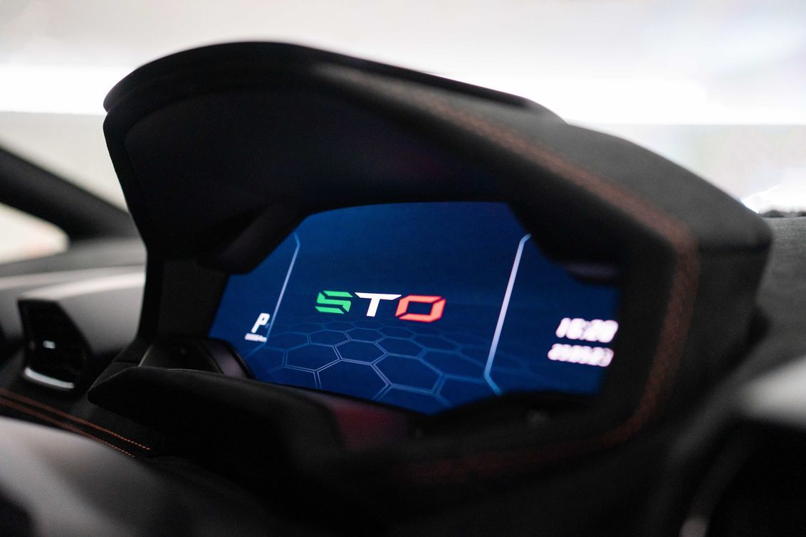 The New Lamborghini Huracán STO | Car Choice Singapore