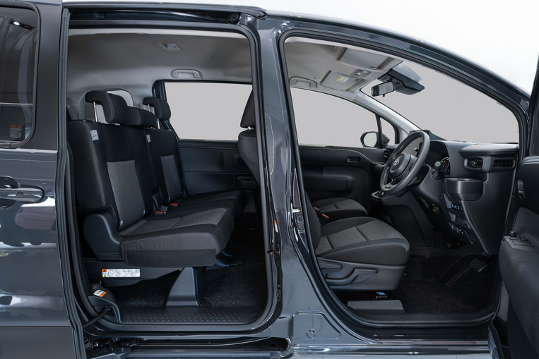 The New Toyota Sienta Hybrid | Car Choice Singapore