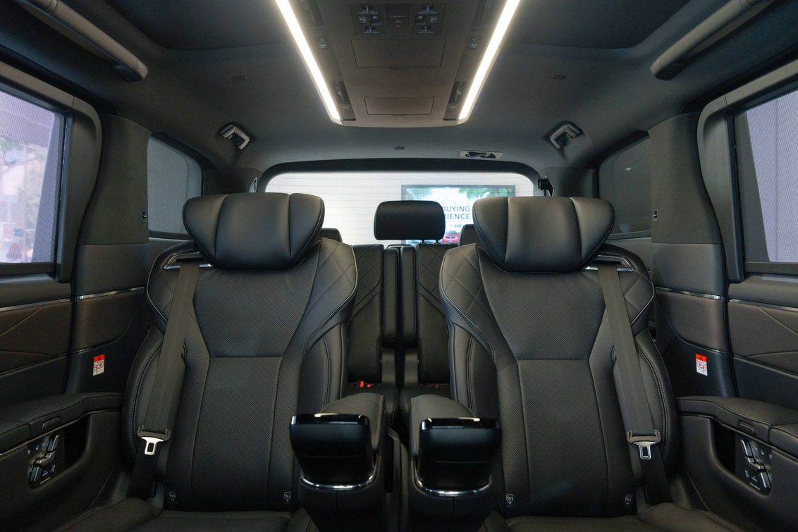 The New 2024 Toyota Alphard 2.5 Executive Lounge | Car Choice Singapore