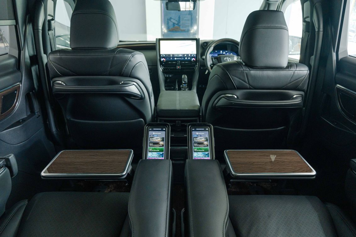 The New 2024 Toyota Alphard 2.5 Executive Lounge | Car Choice Singapore