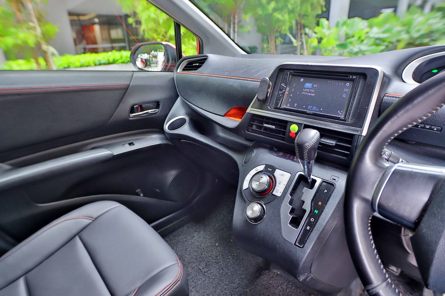 Certified Pre-Owned Toyota Sienta Hybrid 1.5 G | Car Choice Singapore