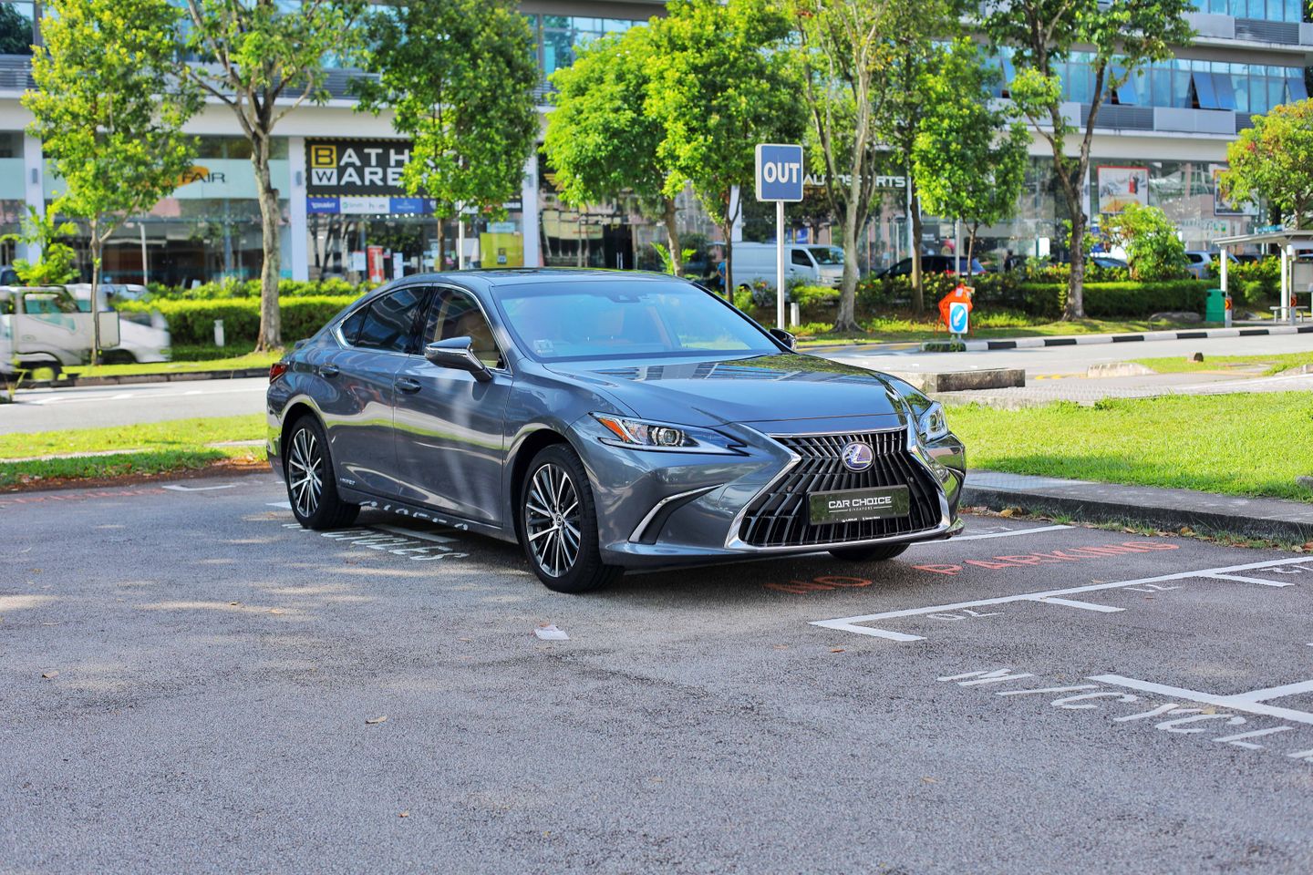 Certified Pre-Owned Lexus ES300h Executive Sunroof | Car Choice Singapore