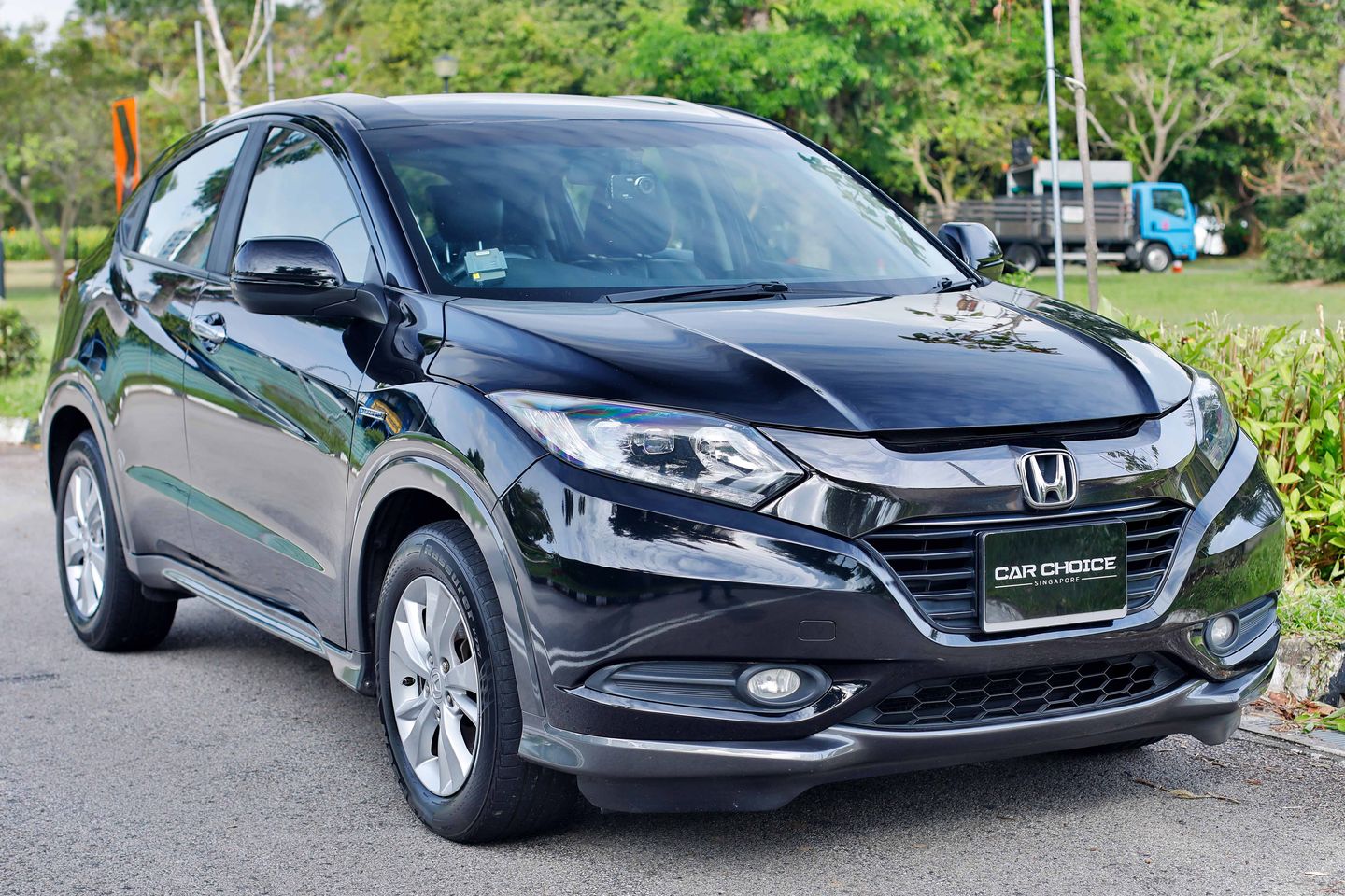 Certified Pre-Owned Honda Vezel Hybrid 1.5 X | Car Choice Singapore
