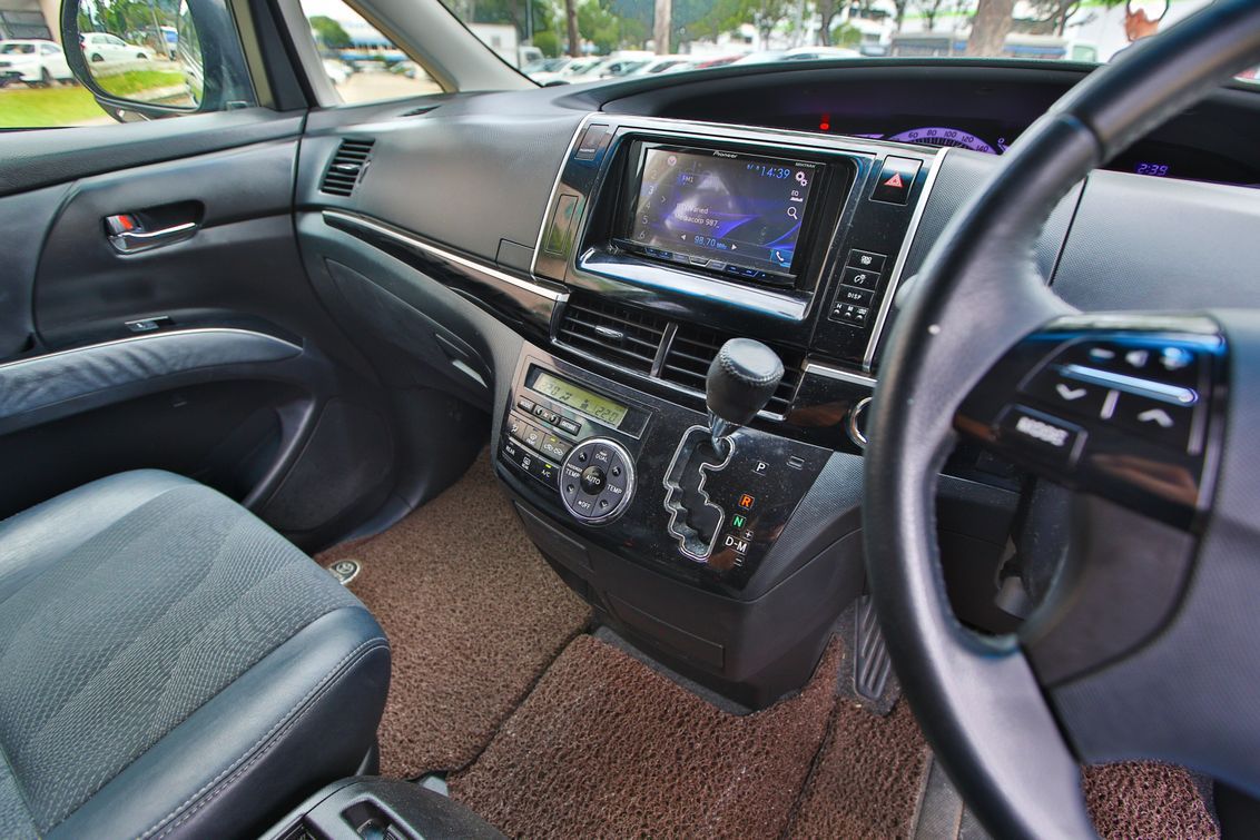 Certified Pre-Owned Toyota Estima 2.4A Aeras | Car Choice Singapore