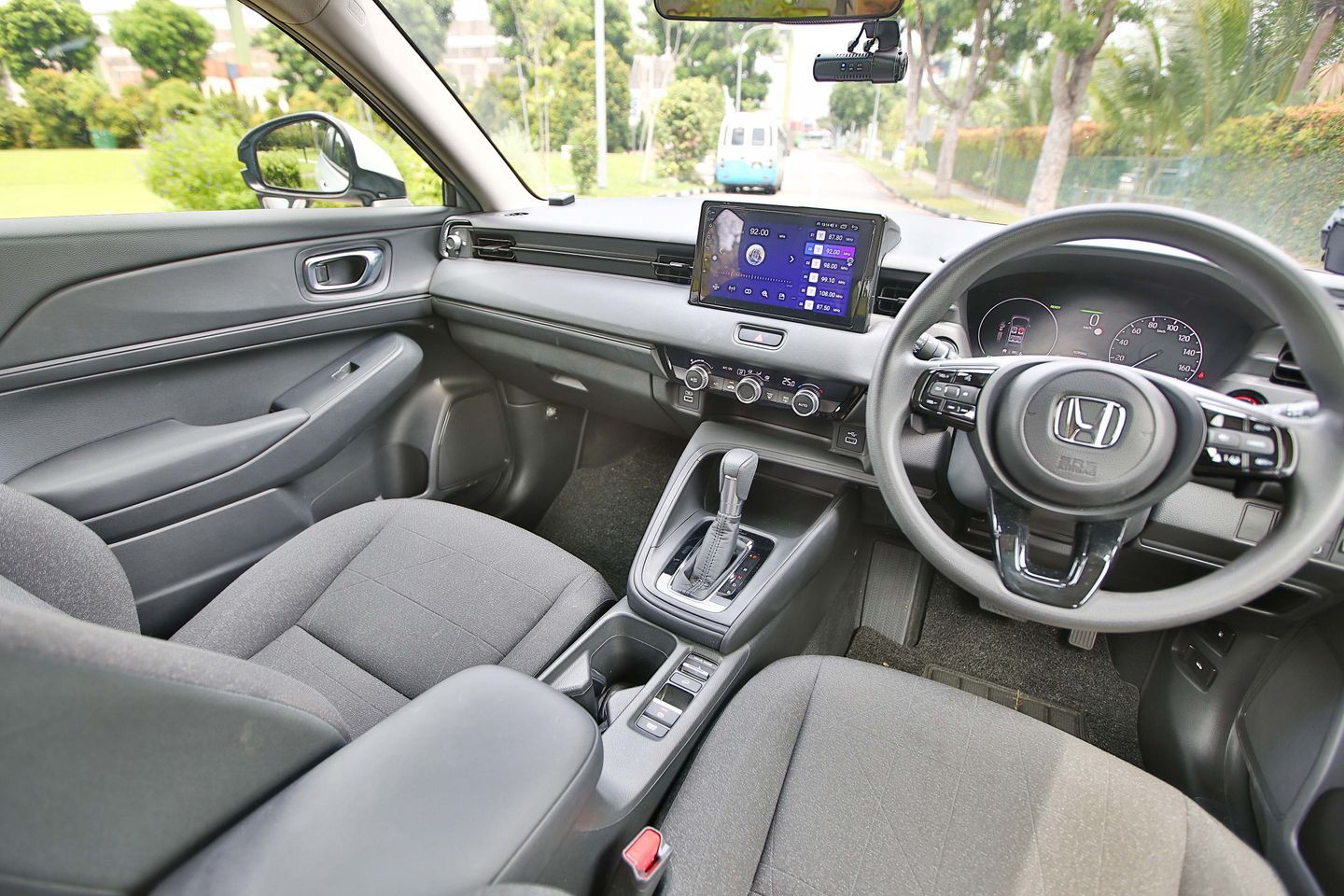 Certified Pre-Owned Honda Vezel Hybrid 1.5A e:HEV X Honda Sensing | Car ...