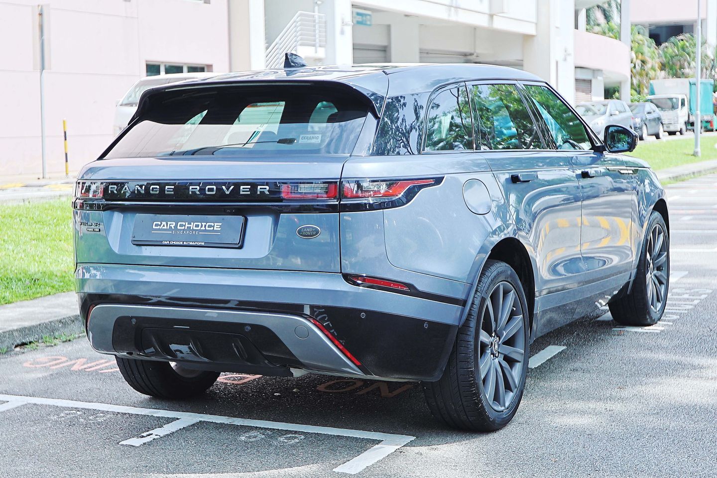 Certified Pre-Owned Land Rover Range Rover Velar 2.0A Si4 R-Dynamic HSE ...