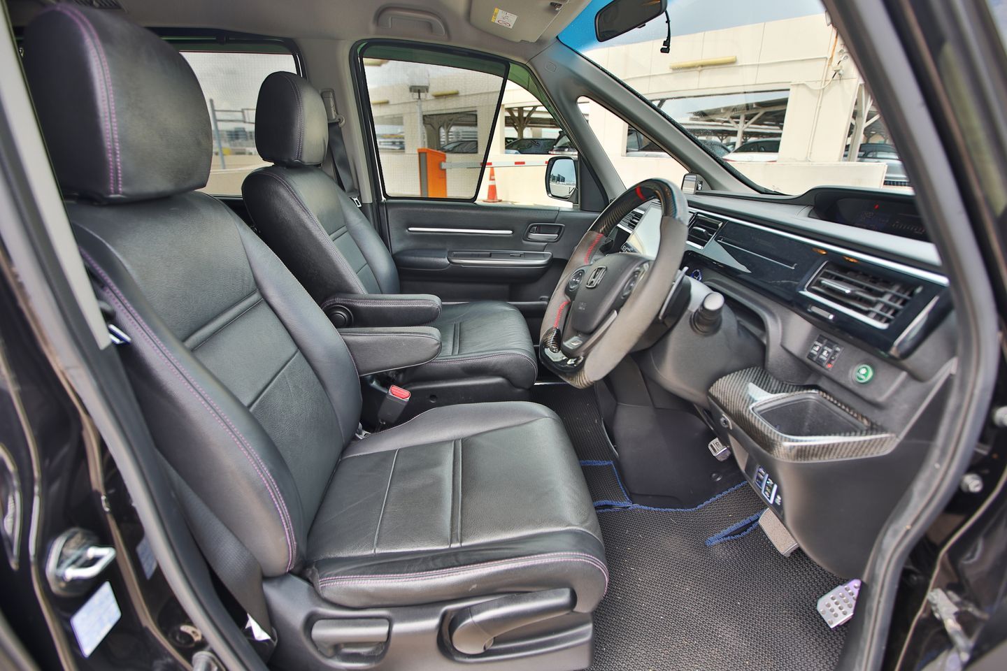 Certified Pre-Owned Honda Stepwagon 1.5A Spada | Car Choice Singapore