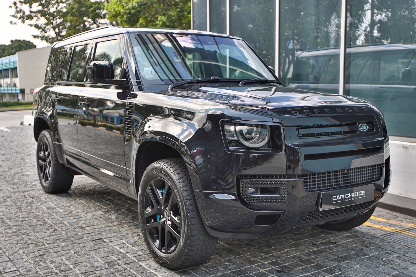 Certified Pre-Owned Land Rover Defender 110 Mild Hybrid 3.0A P400 | Car ...