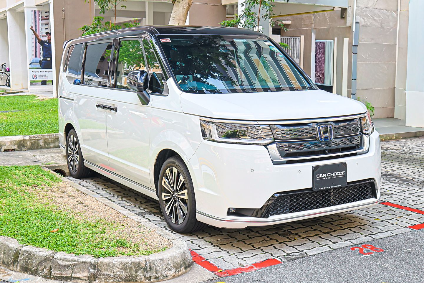 Certified Pre-Owned Honda Stepwgn Hybrid Spada 2.0A e-HEV Premium Line | Car Choice Singapore