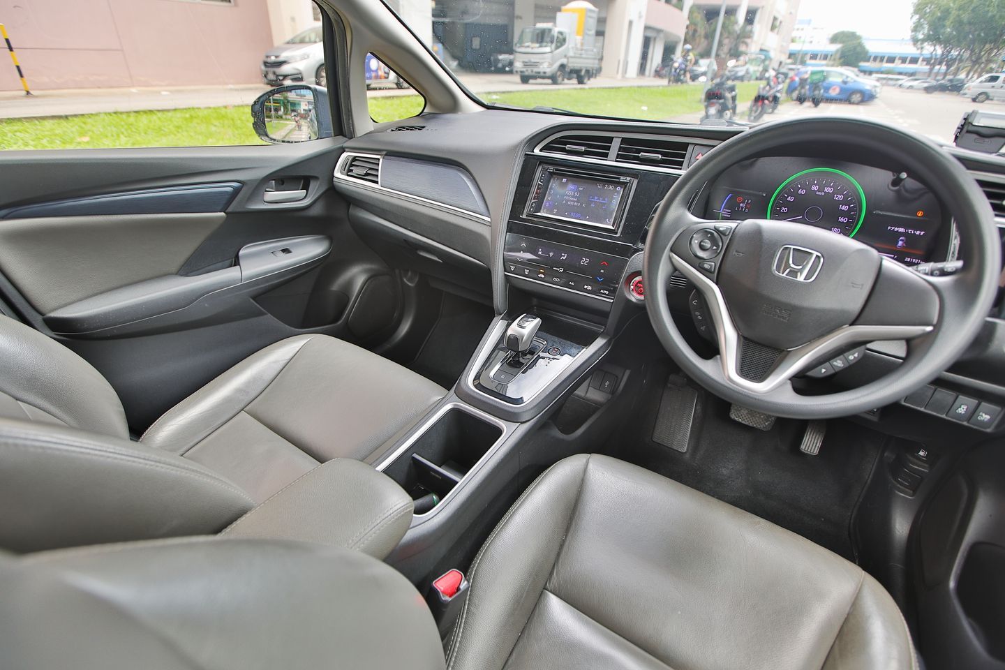 Certified Pre-Owned Honda Shuttle Hybrid 1.5A | Car Choice Singapore