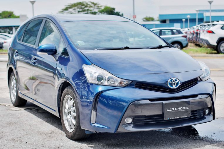 Certified Pre-Owned Toyota Prius Alpha Hybrid 1.8 S | Car Choice Singapore