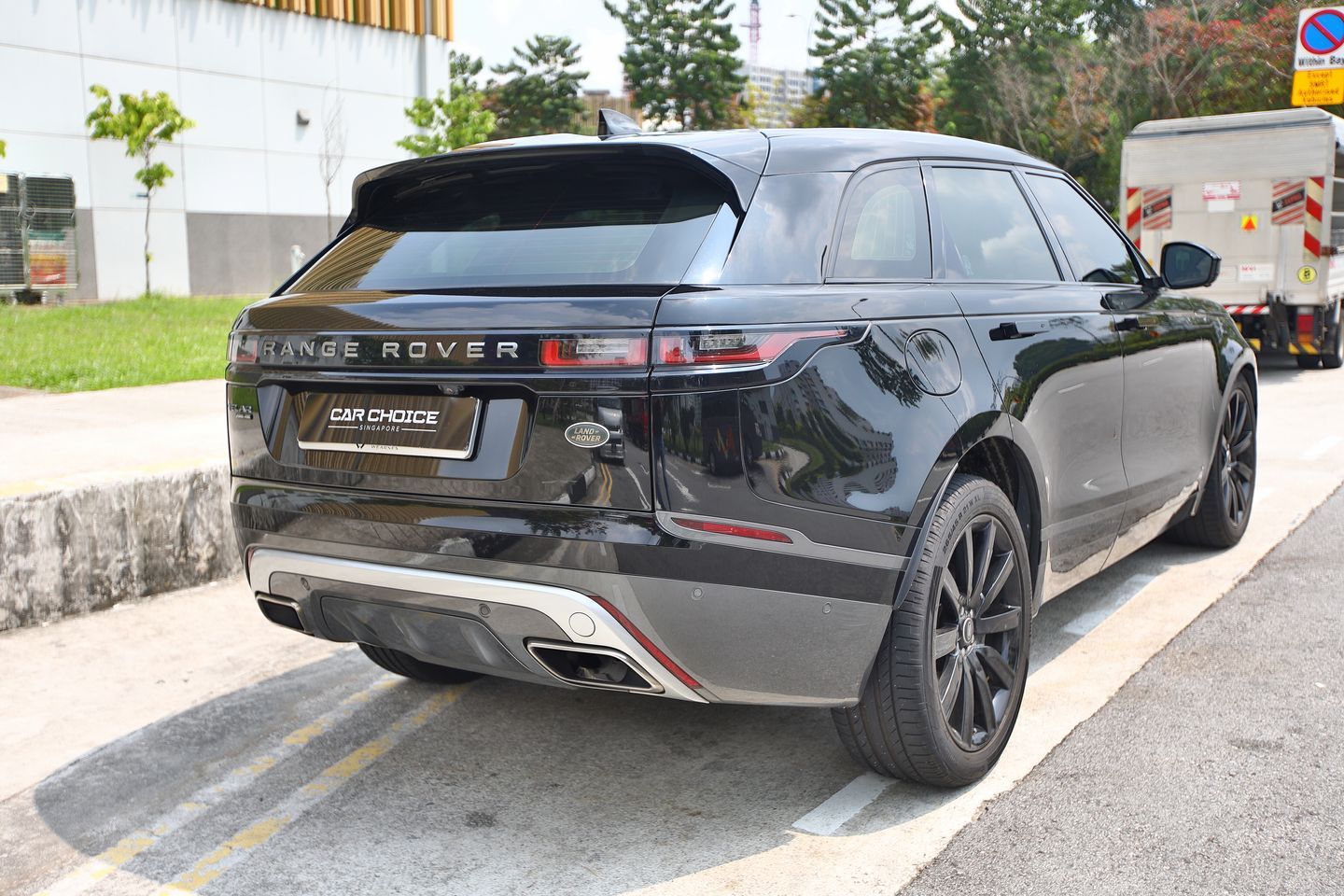 Certified Pre-Owned Land Rover Range Rover Velar 3.0A Si6 R-Dynamic ...