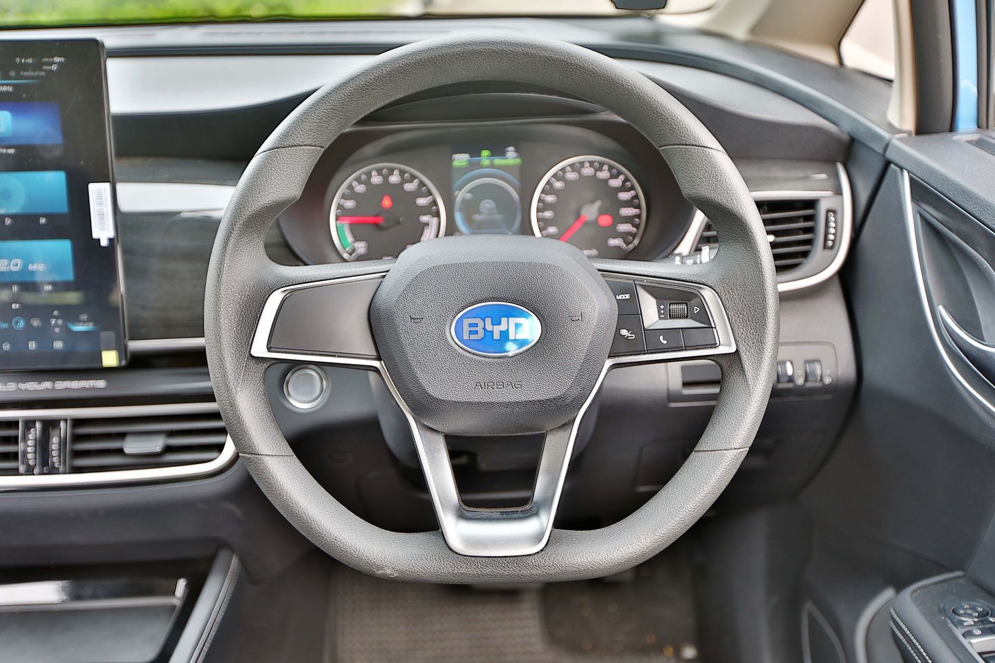 Certified Pre-Owned BYD e6 Electric | Car Choice Singapore