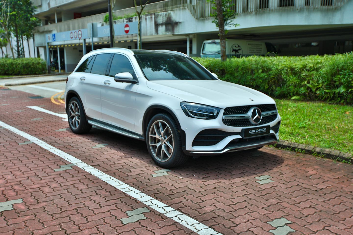 Certified Pre-Owned Mercedes-Benz GLC-Class GLC300 Mild Hybrid AMG Line 4MATIC Premium Plus ...