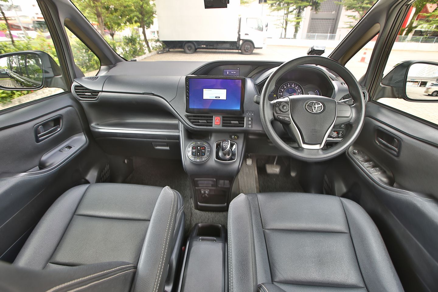 Certified Pre-Owned Toyota Noah Hybrid 1.8A X | Car Choice Singapore