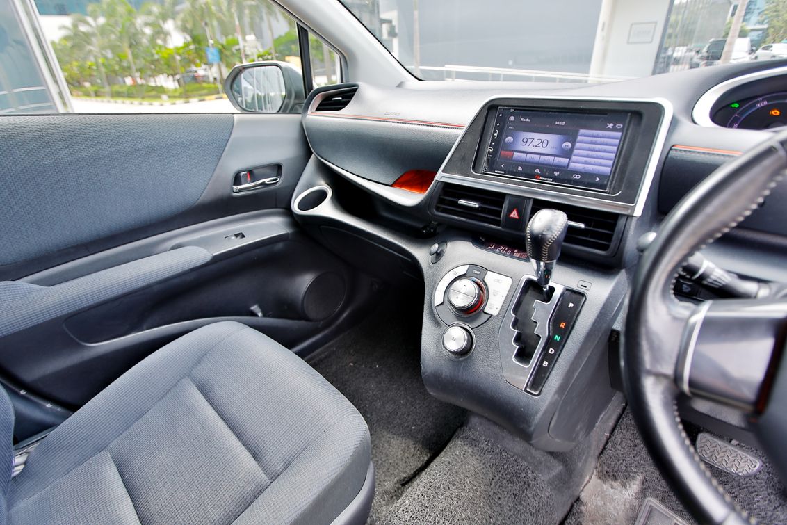 Certified Pre-Owned Toyota Sienta Hybrid 1.5 G | Car Choice Singapore