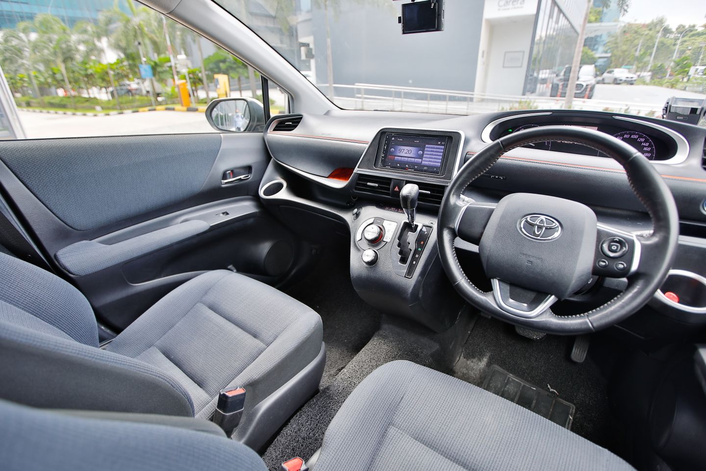 Certified Pre-Owned Toyota Sienta Hybrid 1.5 G | Car Choice Singapore