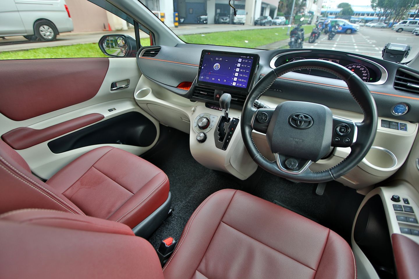 Certified Pre-Owned Toyota Sienta Hybrid 1.5A G | Car Choice Singapore